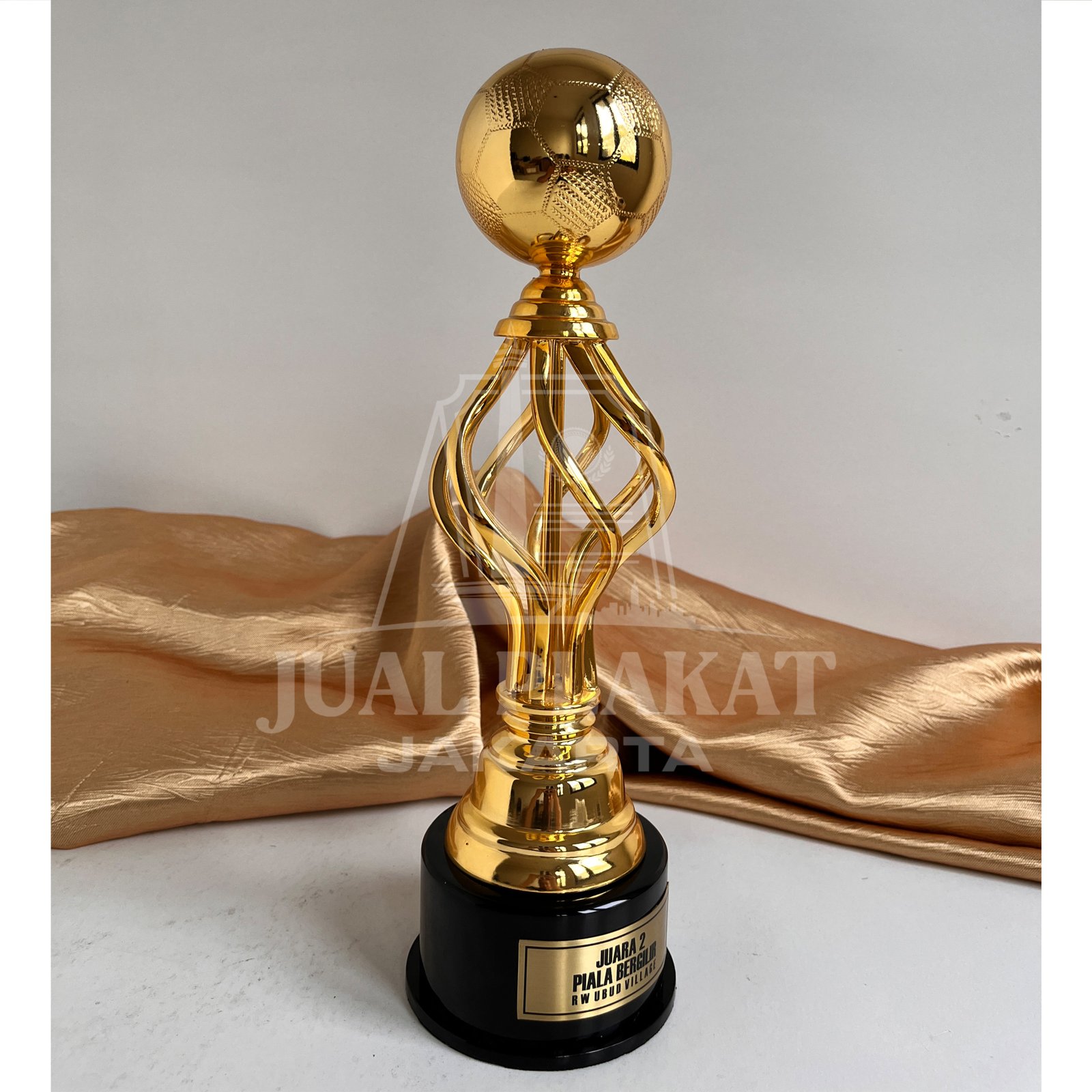 Trophy timah Bergilir Sepuh Emas Sepak Bola - jualplakatjakarta.com